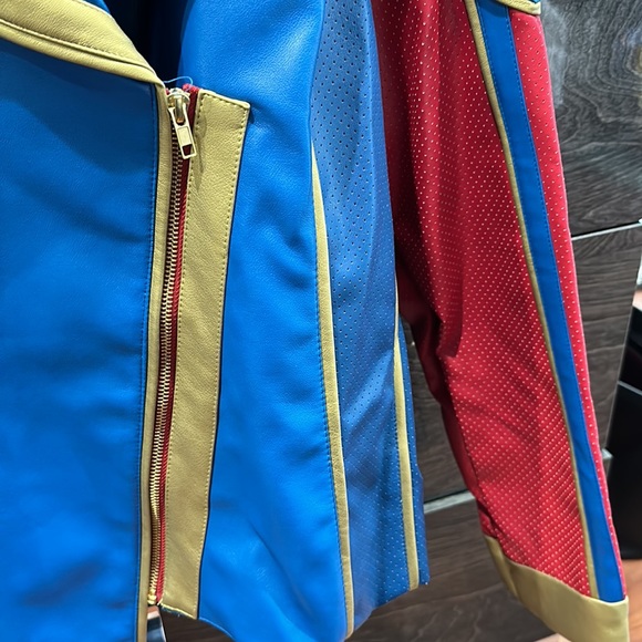 Marvel | Jackets & Coats | Newmarvel By Her Universe Woman Jacket Size ...